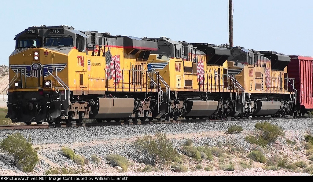 WB Mamifest Frt -HOT SHOT- at Erie NV -2